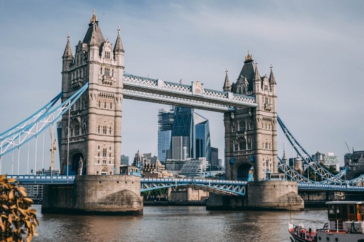 Conheça a história da Tower Bridge e como visitá-la - Guia do Estrangeiro